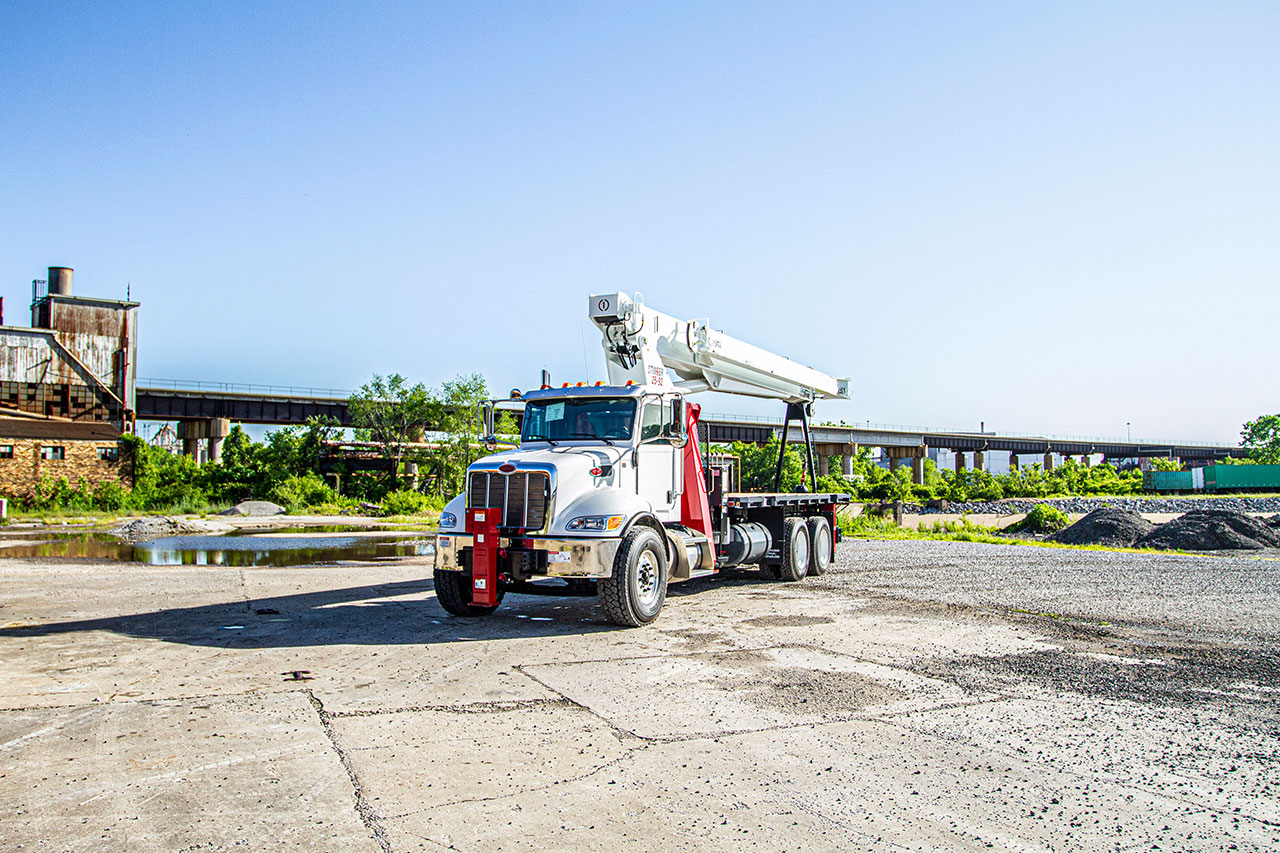 Stinger 25-92 Boom Truck - Load King