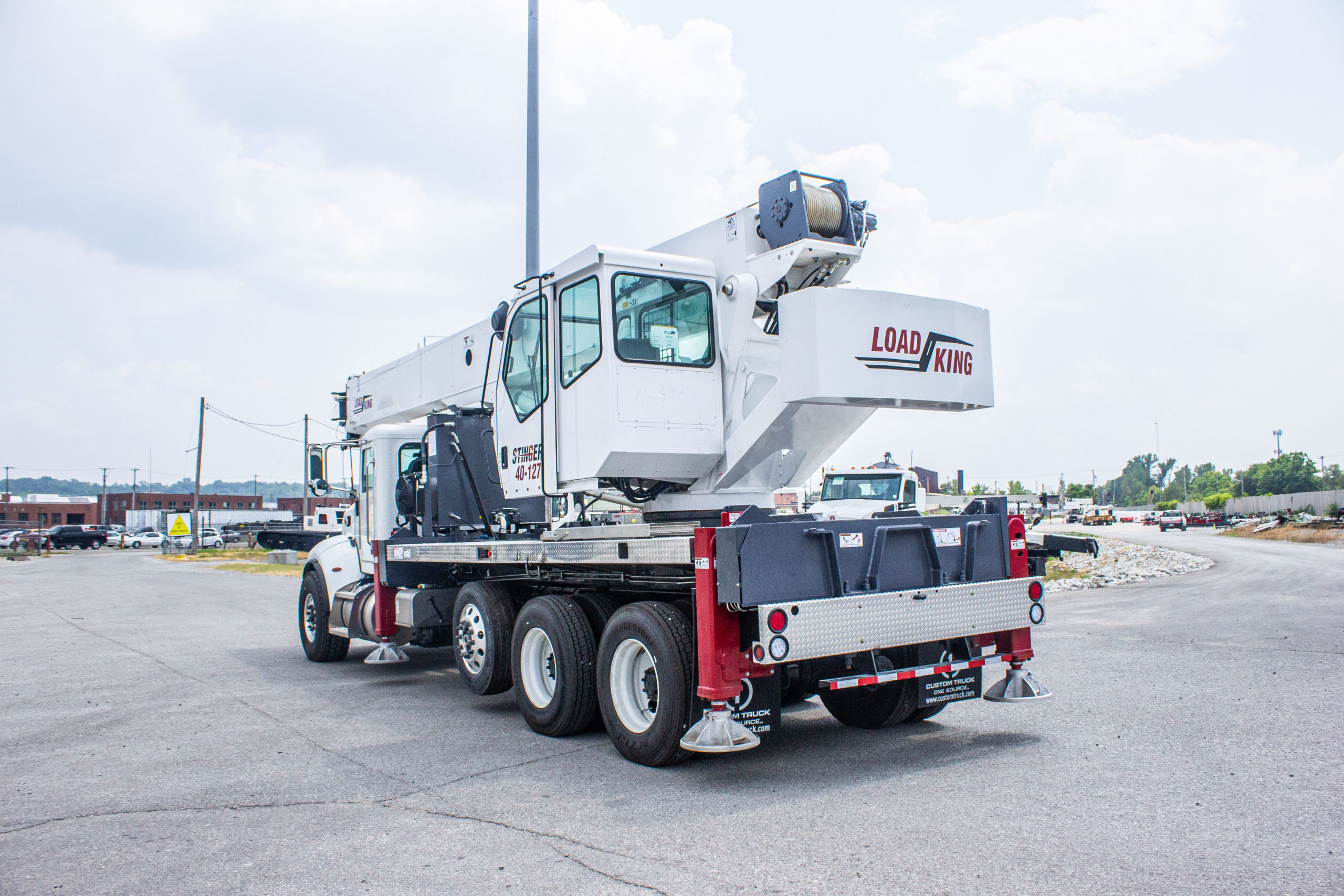 Load King Stinger 40-127RS Boom Truck: Meet the Equipment - Load King