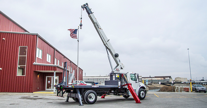 Stinger MU16 Boom Truck - Load King